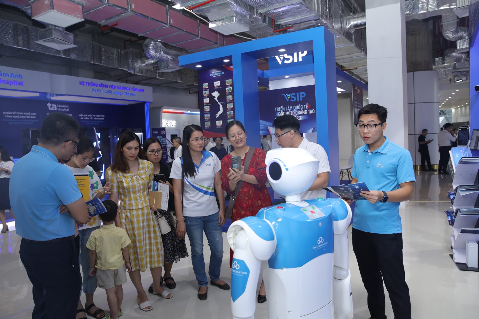 CMC ATI THAM DỰ CHUỖI SỰ KIỆN TRIỂN LÃM QUỐC TẾ ĐỔI MỚI SÁNG TẠO VIỆT ...